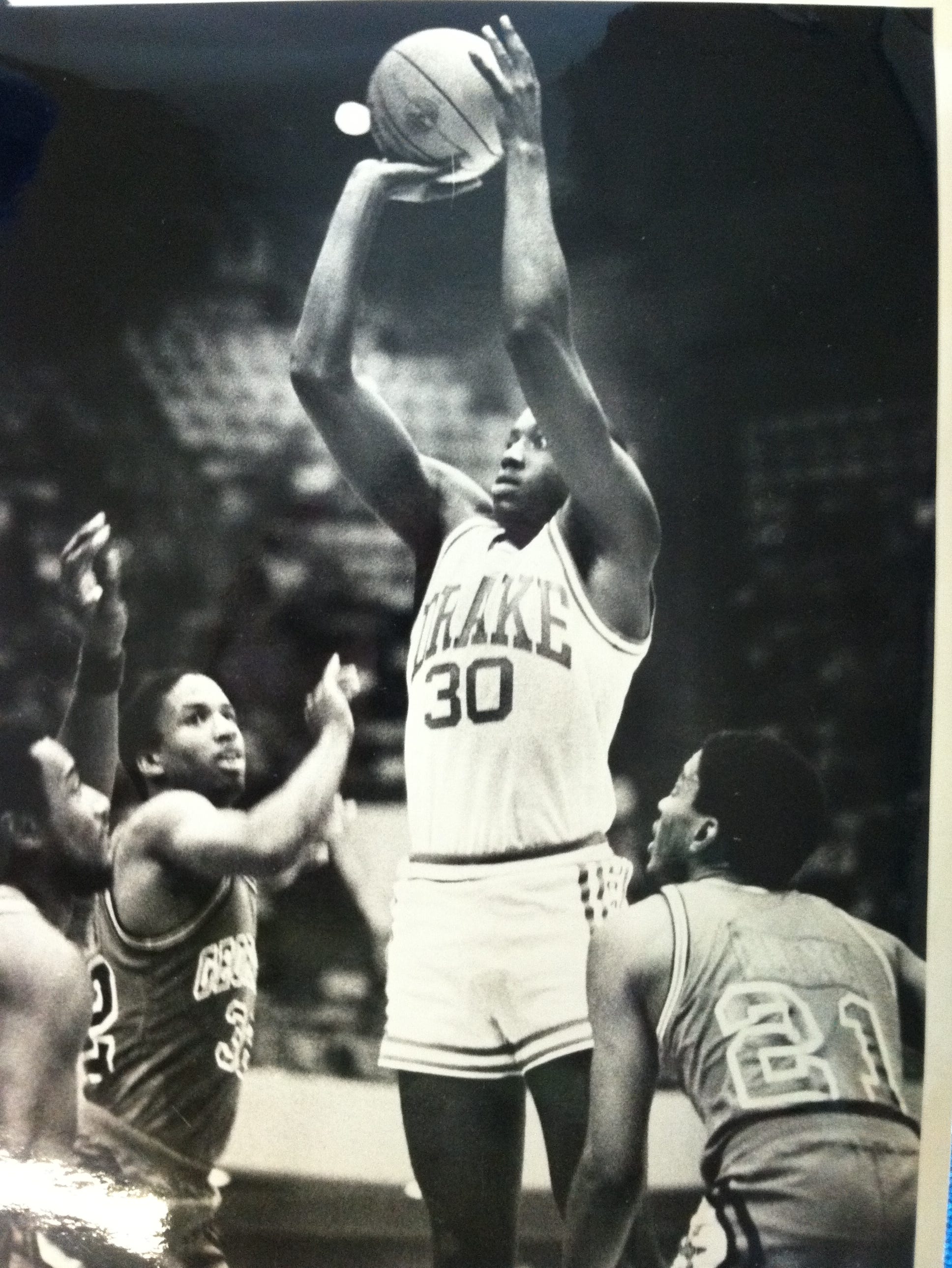 Remembering Lewis Lloyd's magical time with Drake basketball