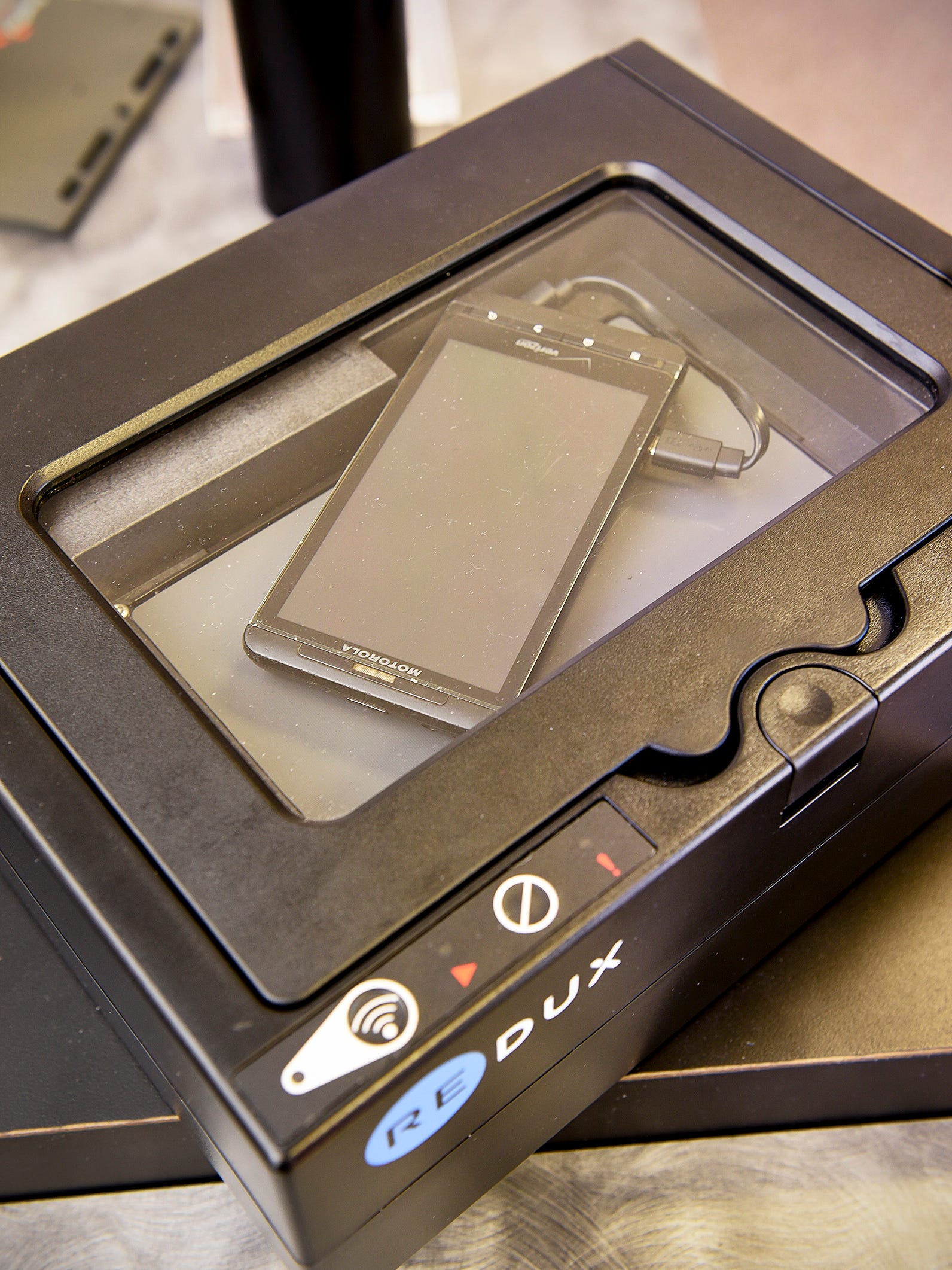 Wet phone? This machine can fix it