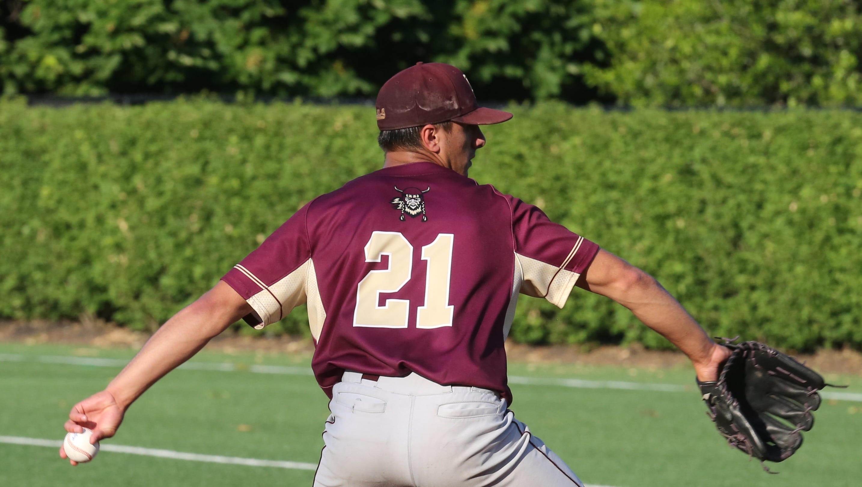 Baseball: Iona Prep overcomes star-studded McClancy for playoff win