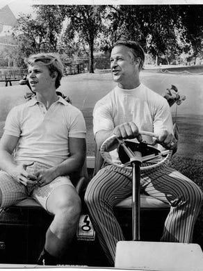 Mr. Hockey Gordie Howe dies at 88 years old