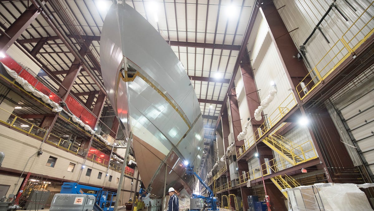 Littoral combat ship construction