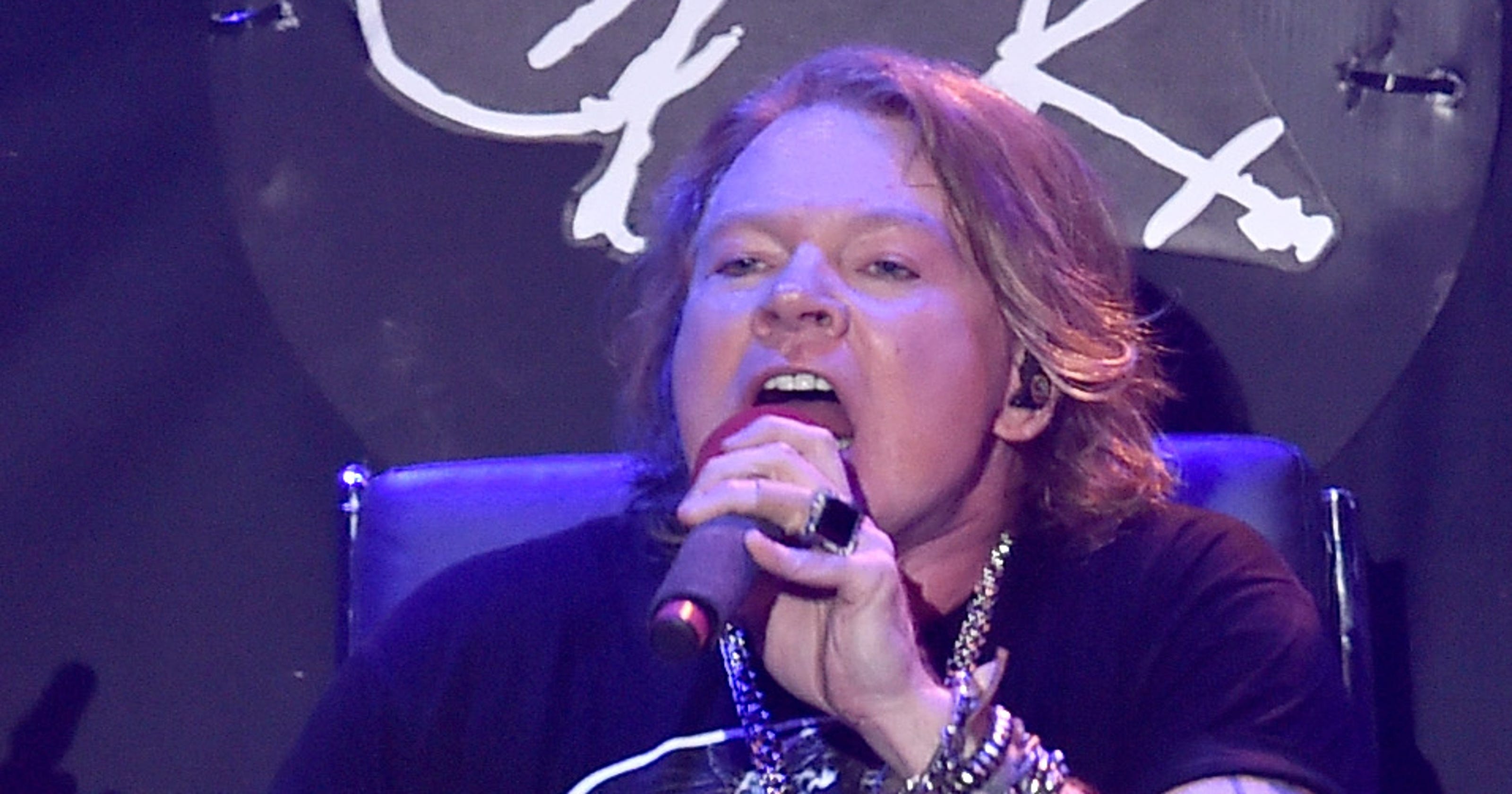 Axl Rose joins AC/DC for world tour