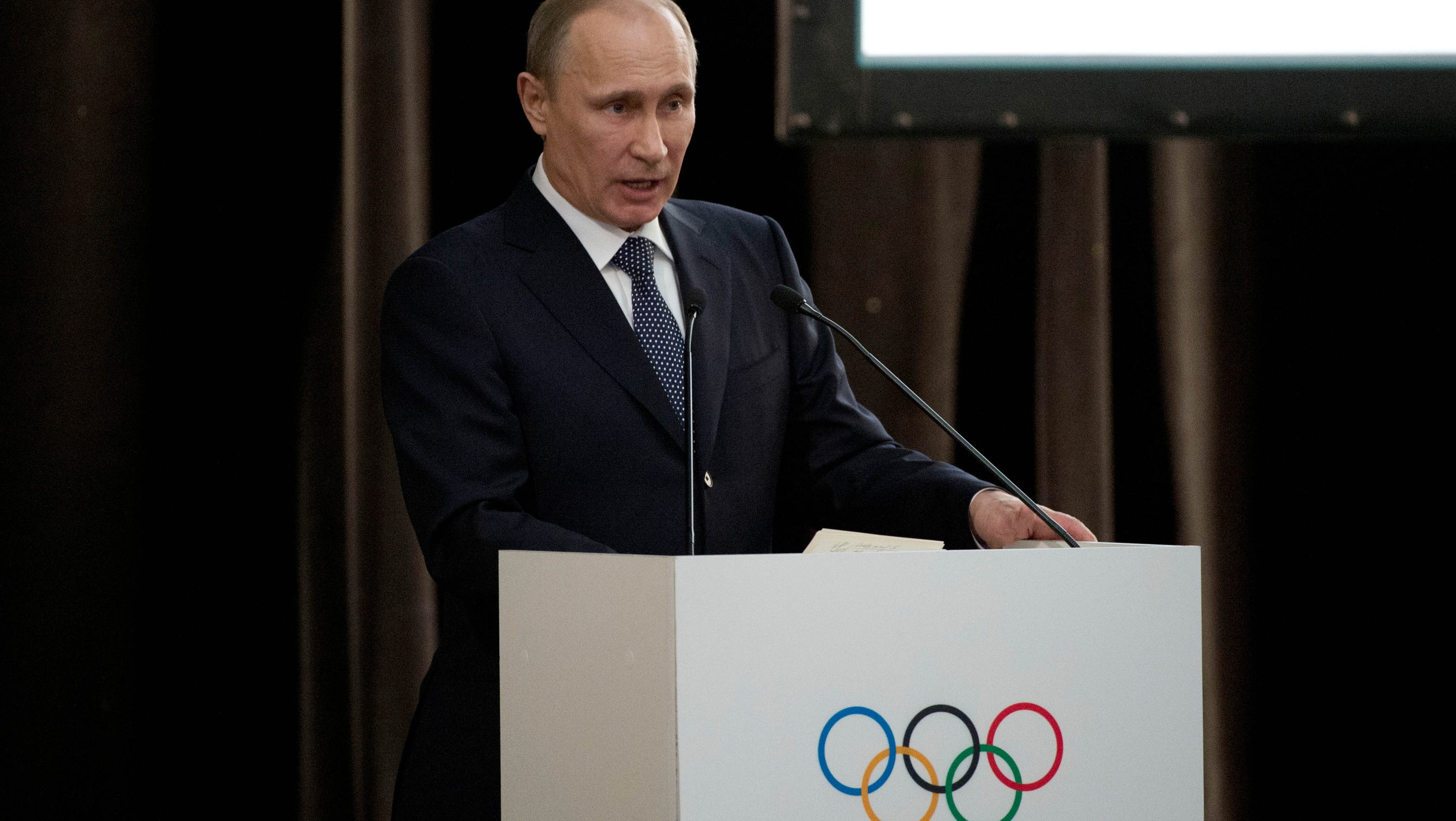 Vladimir Putin visits Team USA in Sochi