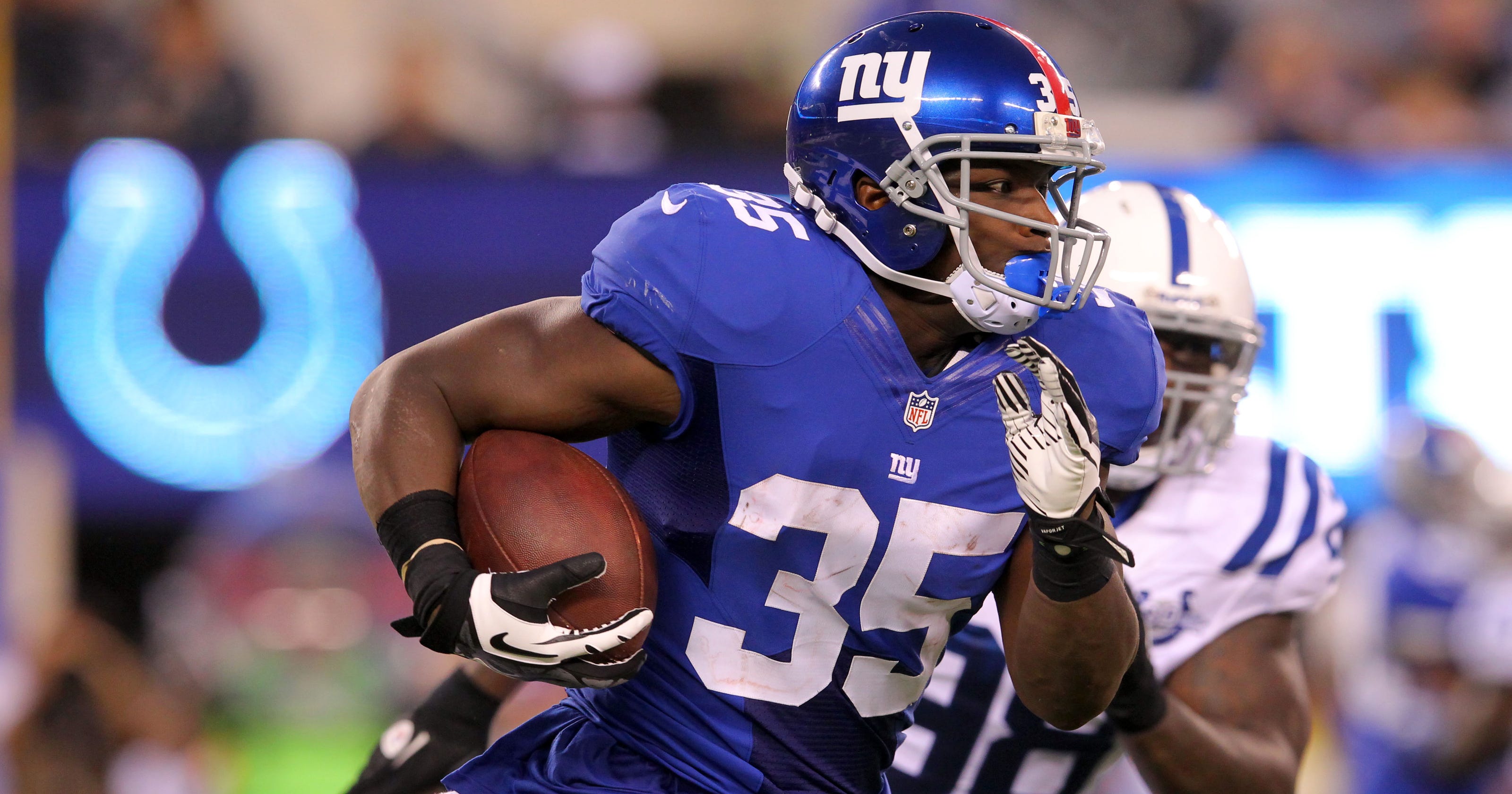 Giants RB Andre Brown suffers broken left leg