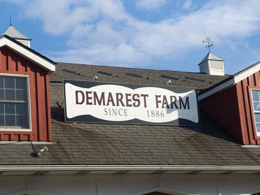 Demarest Farms street parking zones set
