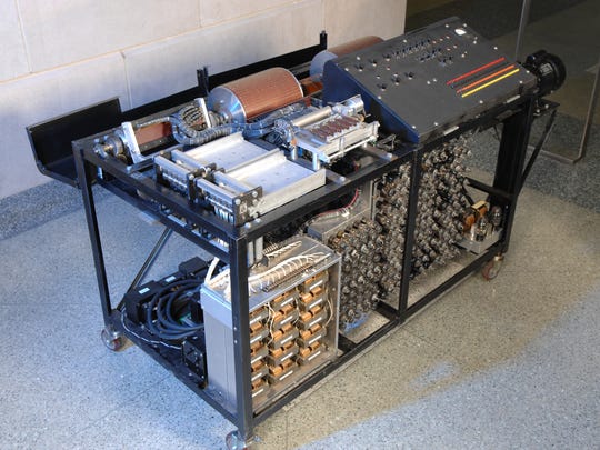 'American Gothic' house voted Iowa's favorite icon