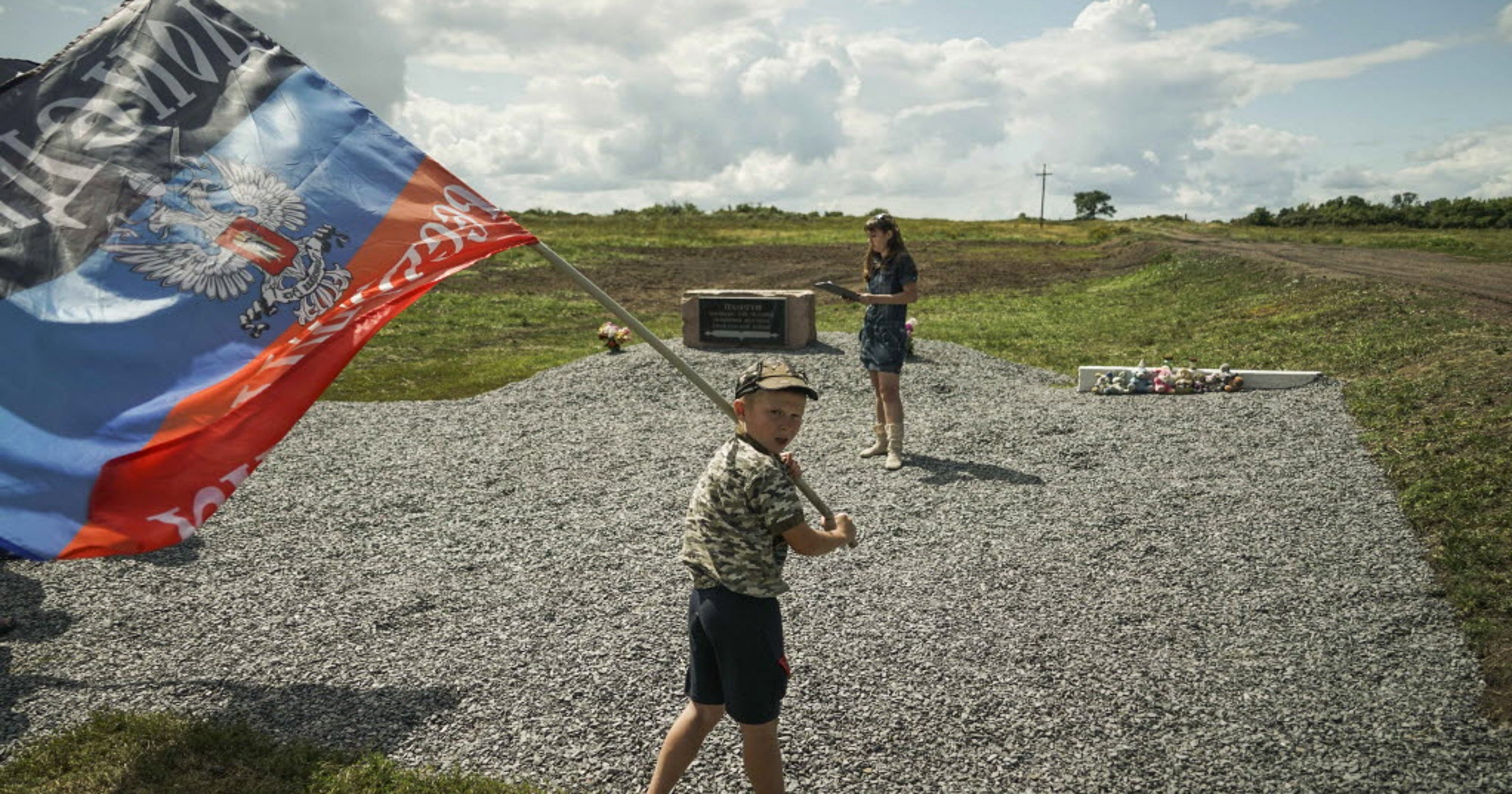 Ukraine marks Malaysian plane crash anniversary