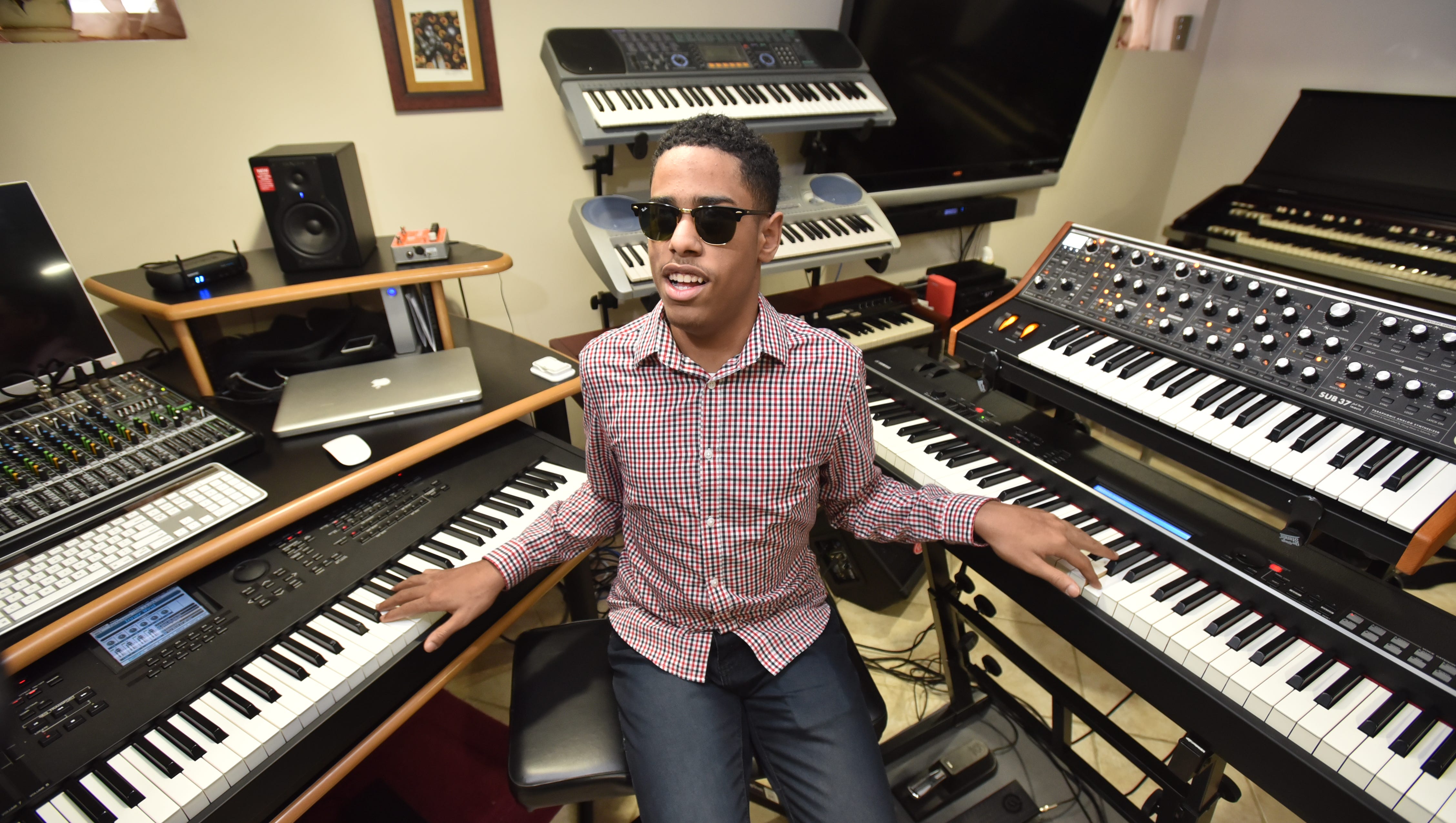 Matthew Whitaker pianist 60 minutes: Hackensack NJ piano prodigy