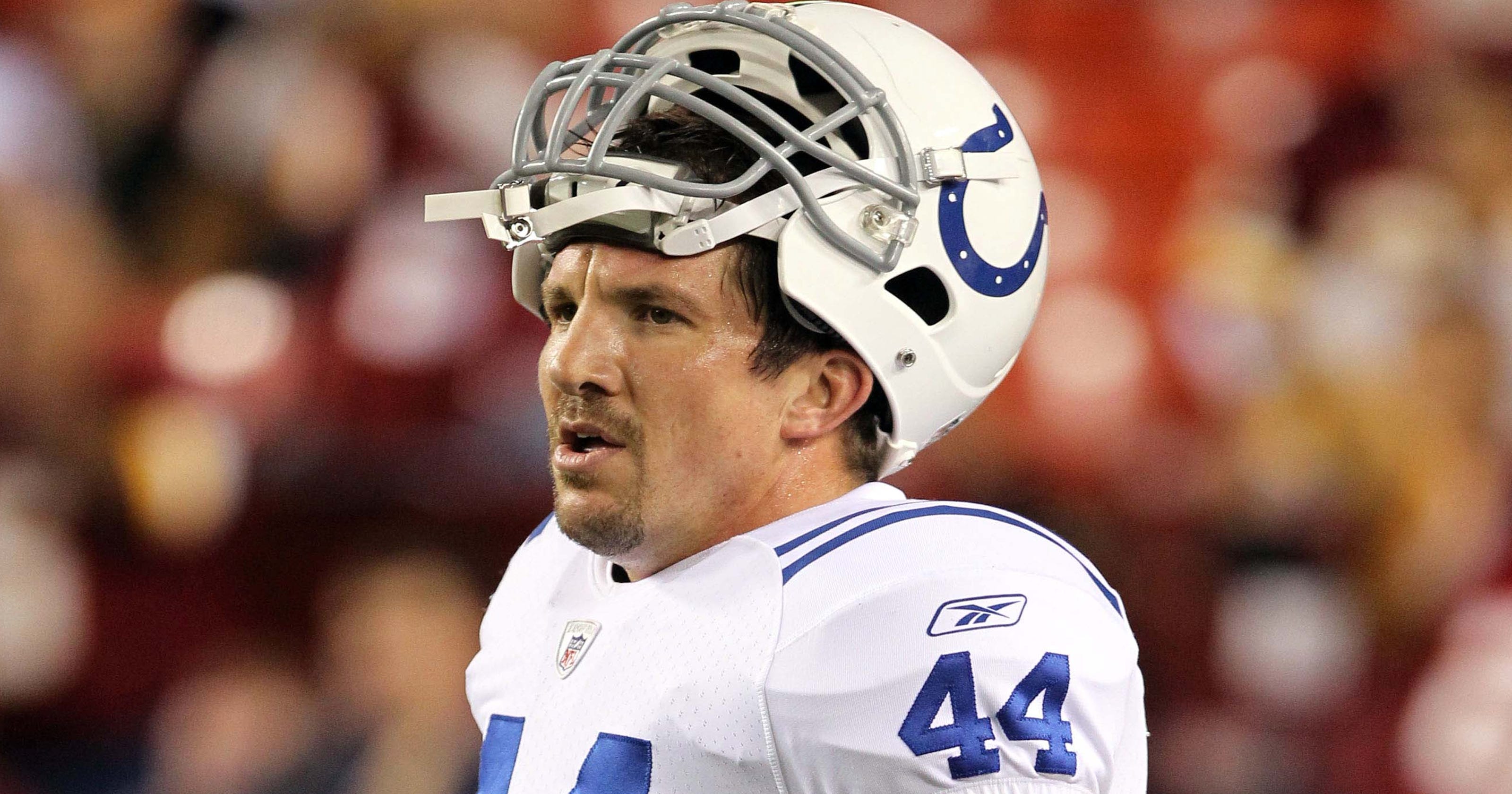 Dallas Clark emotional amid official retirement with Colts