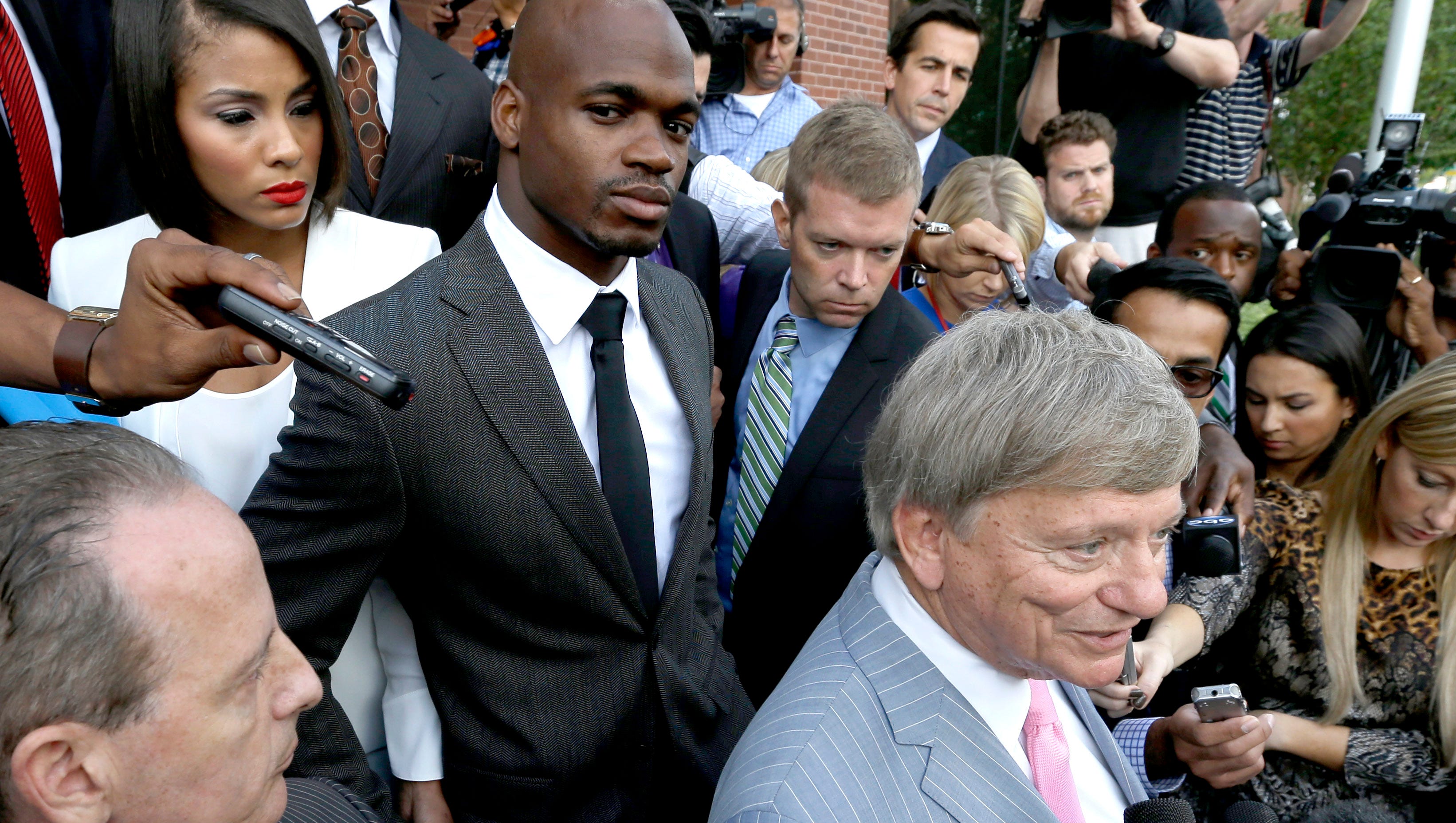 635506423082900120-2014-11-03-Peterson-Hardin1.jpg?width=3200&height ...