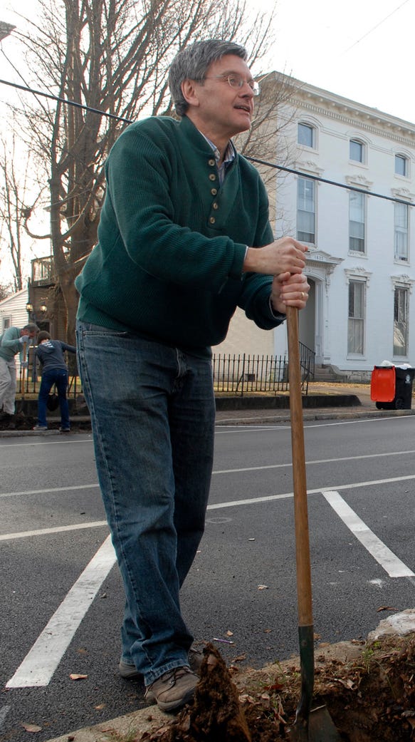Louisville Metro Councilman Hollander quotes Thoreau in defense of ...