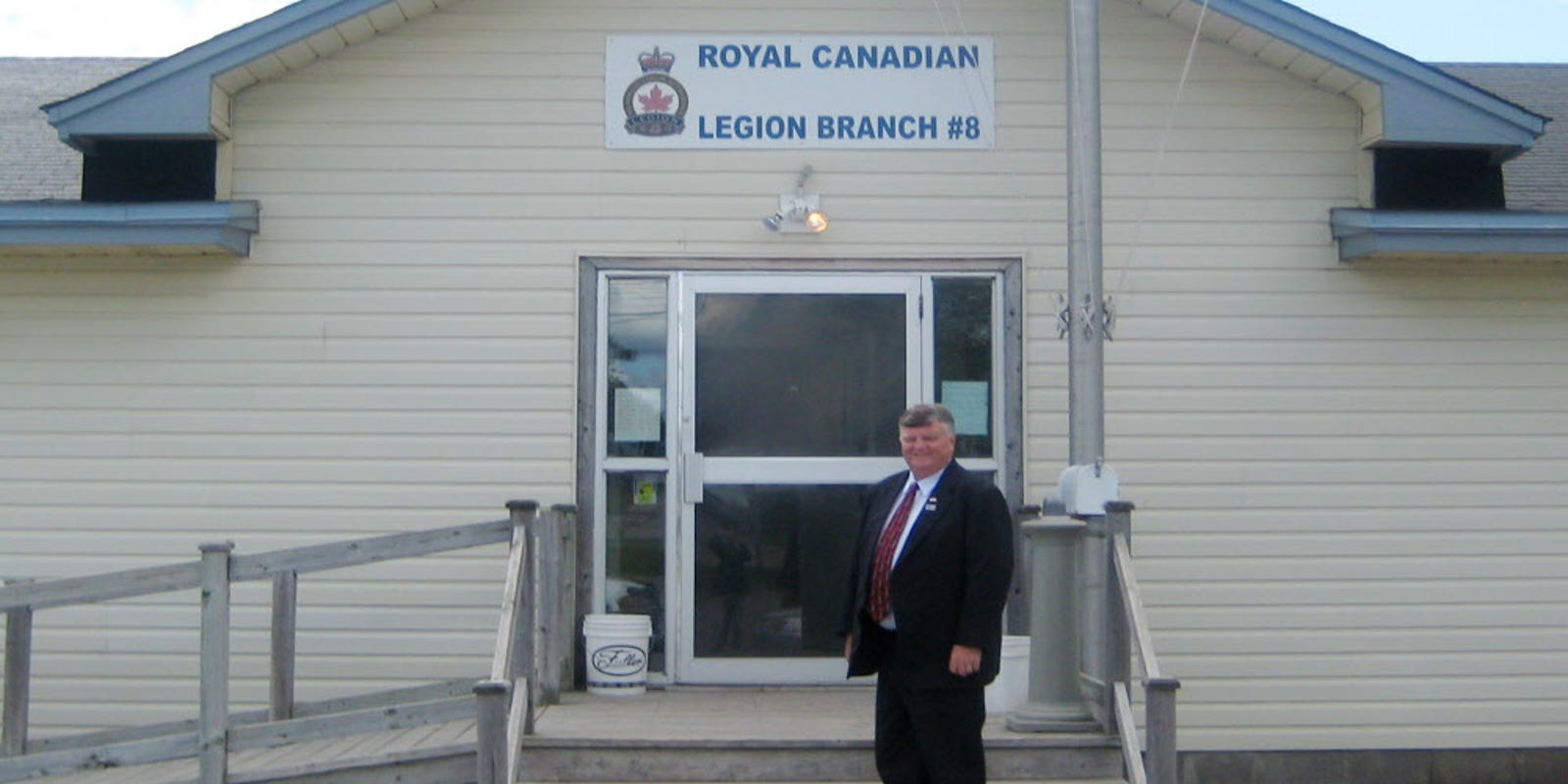 Gander, New Foundland: 9/11 fear sent scores of jets to Canada