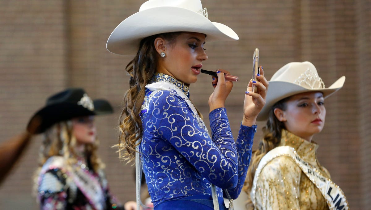 12 photos: Cowgirl Queen Competition