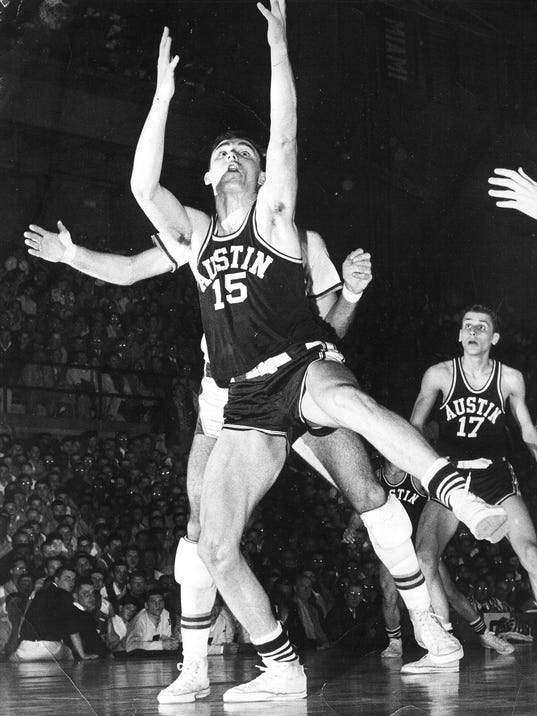 Austin Catholic to name gym after Detroit icon Dave DeBusschere