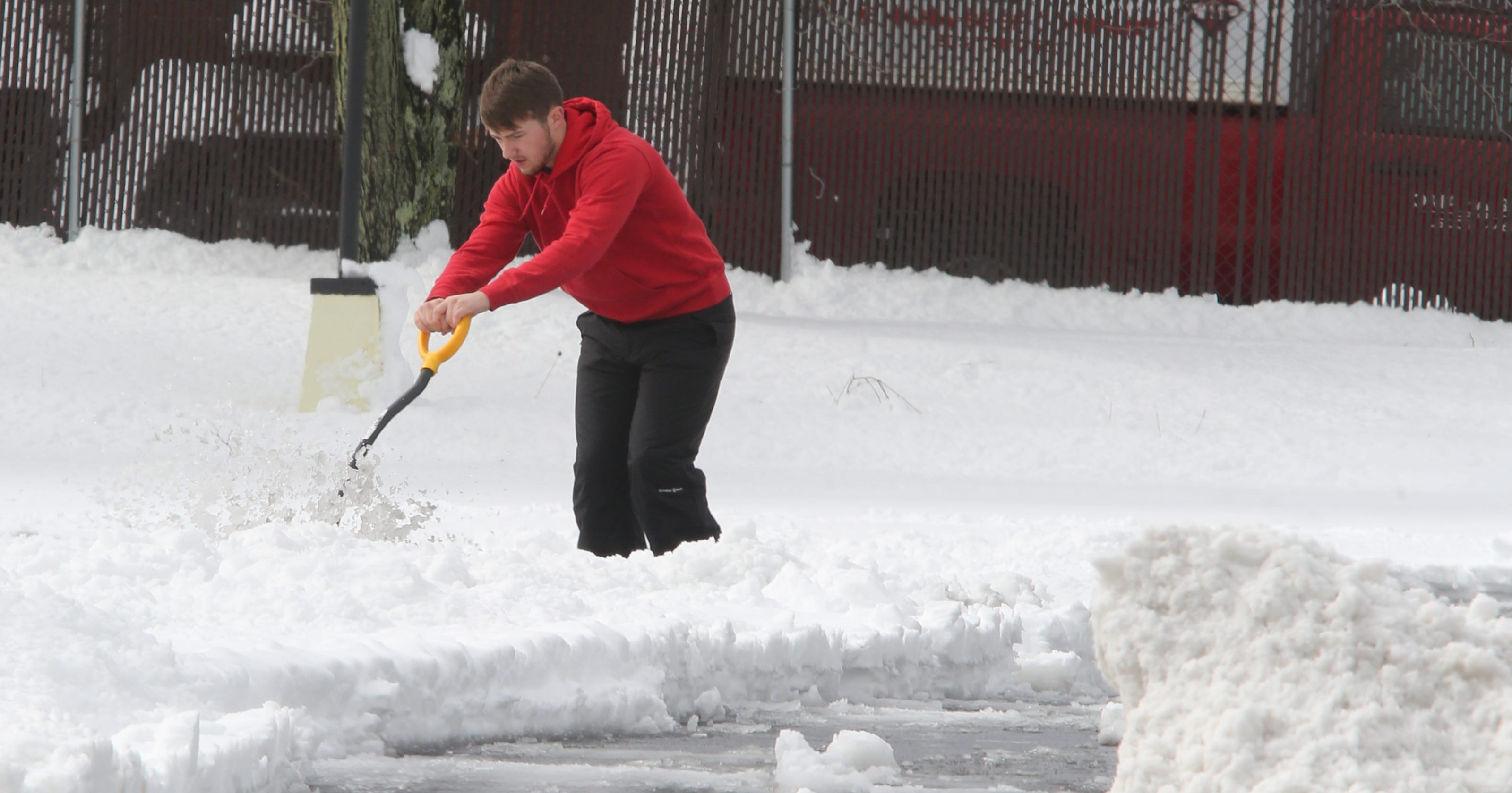 Snow 1 To 5 Inches Could Slow Tuesday Morning Commuters Snow 1 To 5 Inches Could Slow Tuesday Morning Commuters