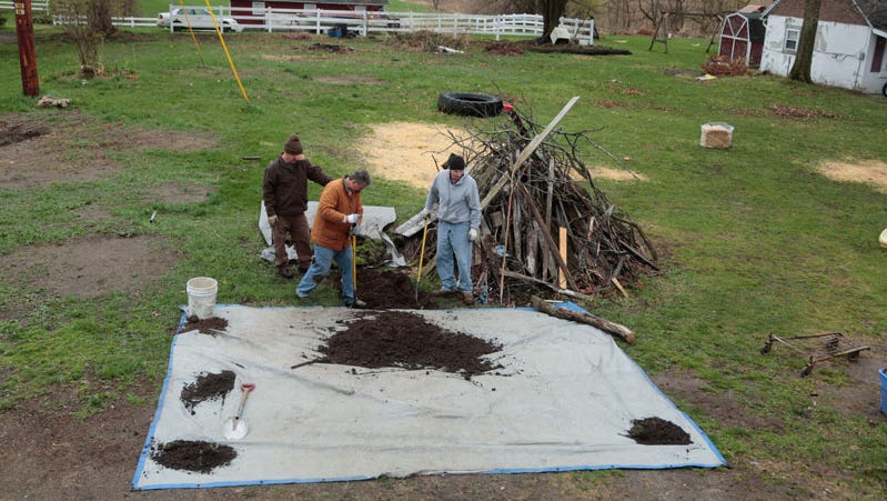 Archaeologists see progress on Fort St. Joseph dig