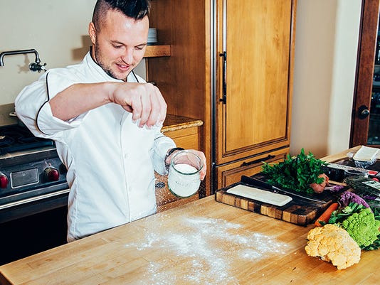 'MasterChef' Derrick Peltz partners with Fort Myers restaurant