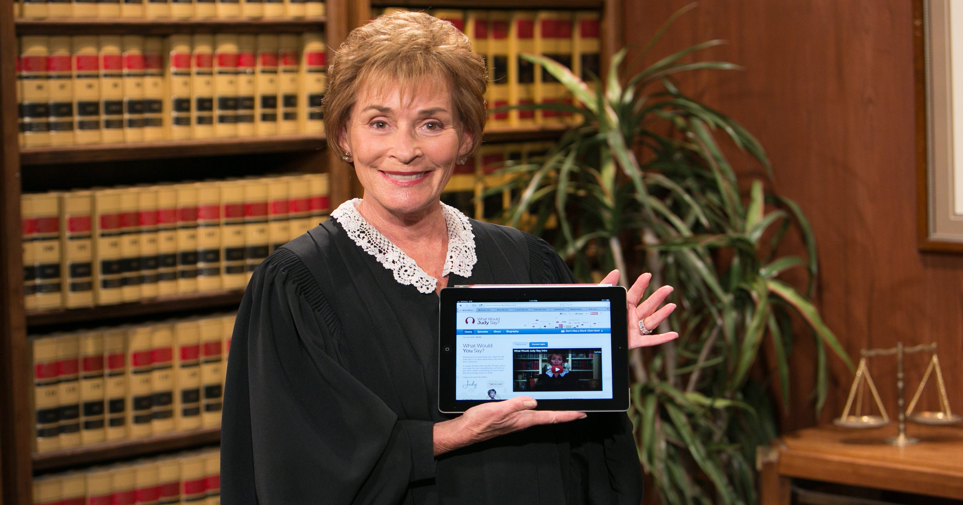 With iPad, Judge Judy warms to tech at last