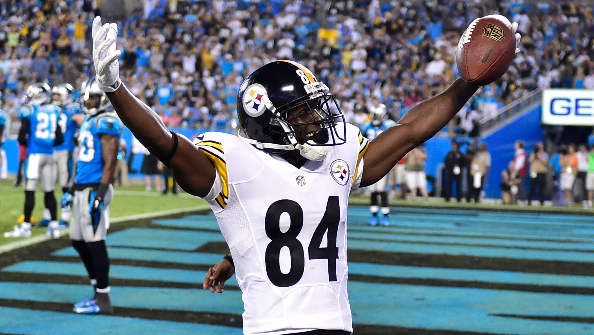 Steelers bounce back to shred Panthers for blowout win