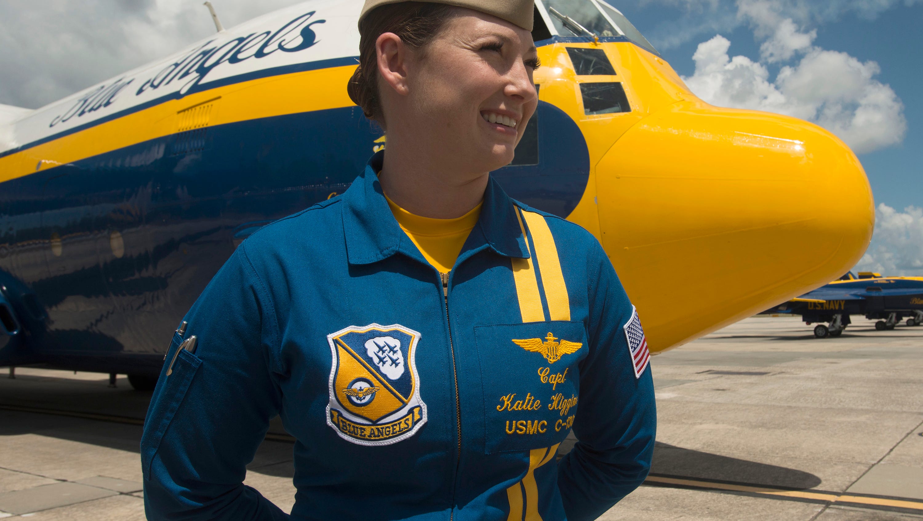 First female Blue Angel F-18 pilot U.S. Navy Lt. Amanda Lee makes history