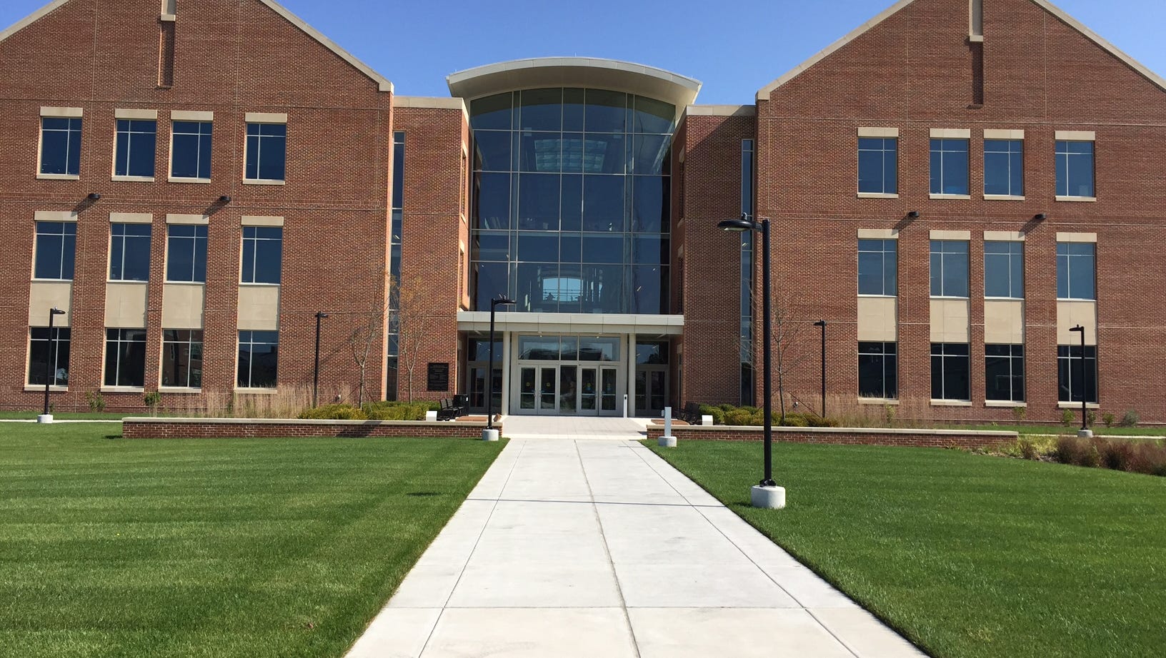UMES, SU searching for new presidents at the same time