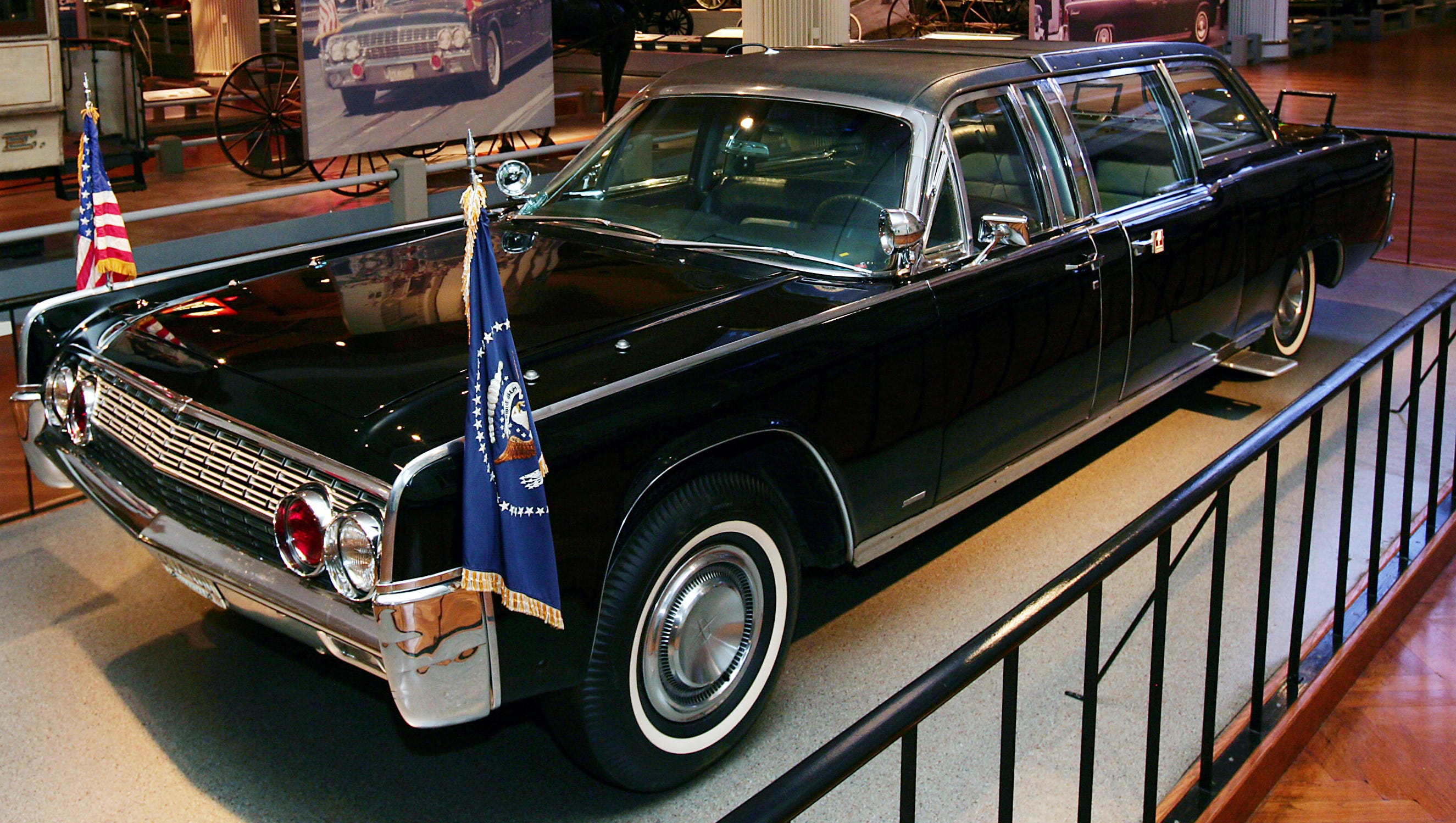 Big crowds turn out to see JFK Lincoln limo