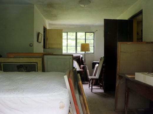 Henry Varnum Poor house falling apart in New City