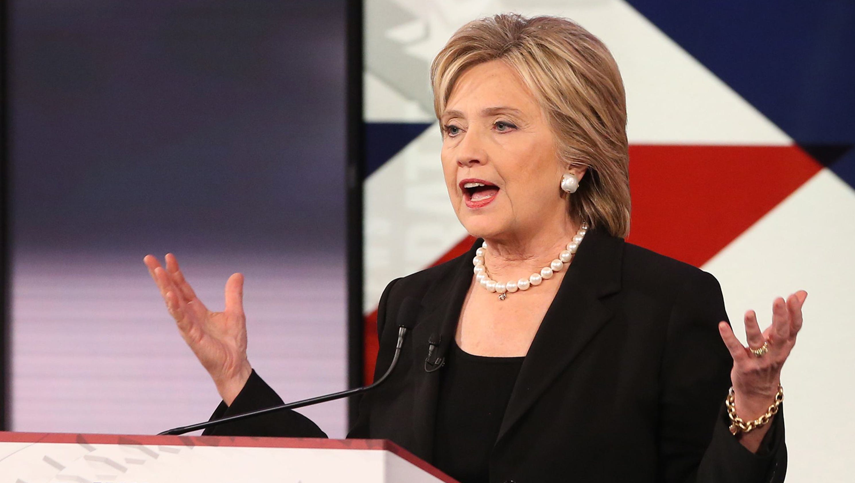 Hillary Clinton's Democratic opponents face turning point at third debate