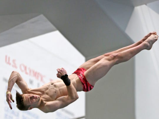 Five-time NCAA diving champion bypasses final season of eligibility