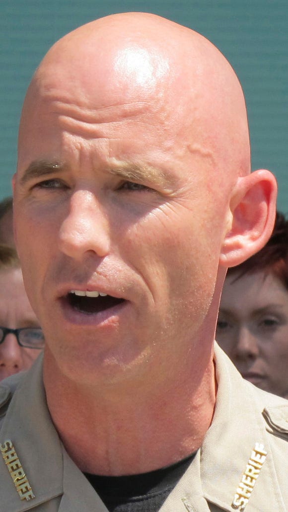 Sheriff Underpants and the immigrant children at Oracle