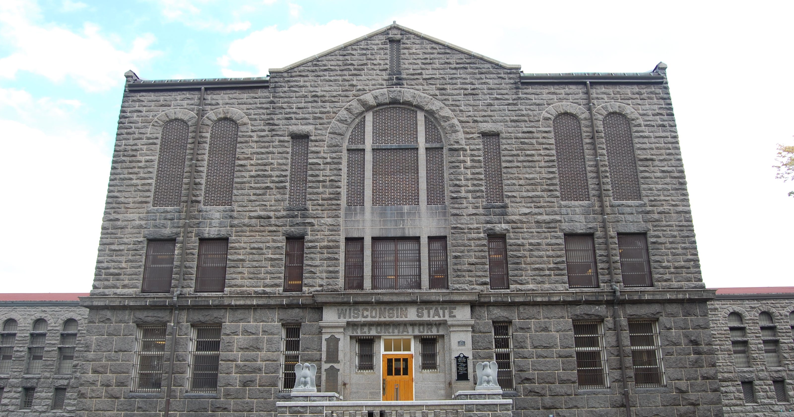 Allouez steps up effort to get Green Bay Correctional Institution moved