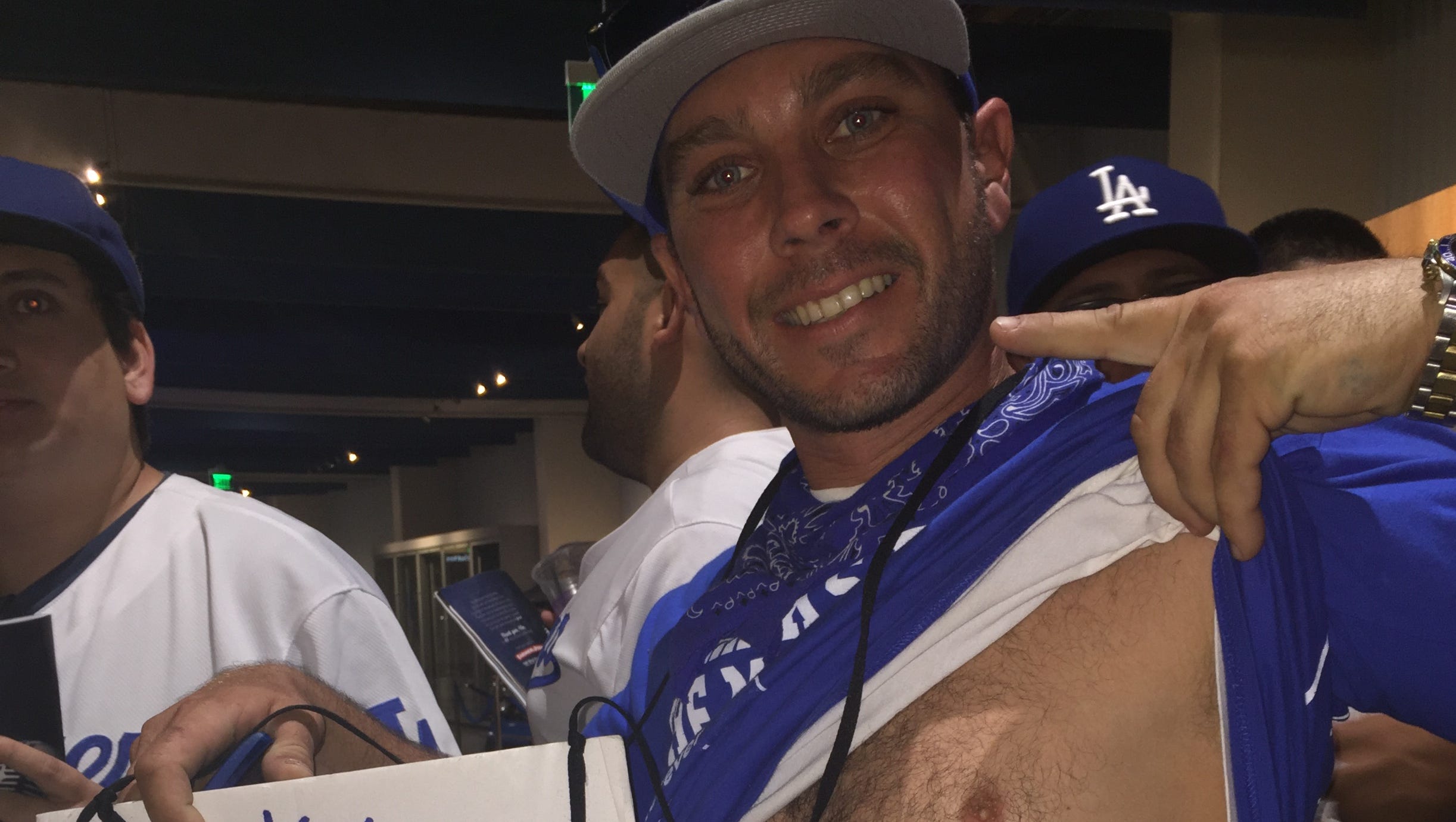 Dodger Stadium's big tent bursting on Vin Scully's final day