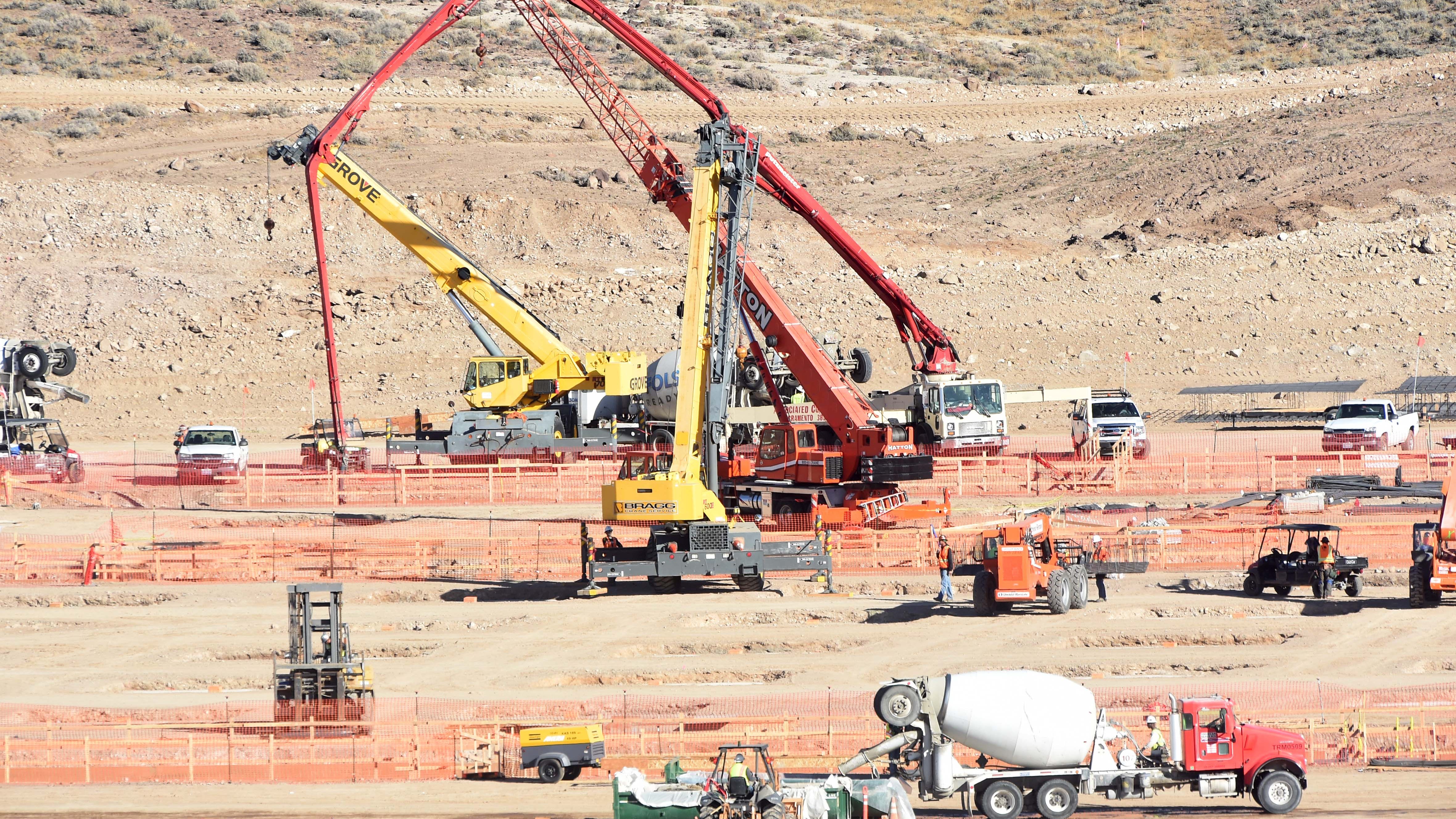 Construction is ramping up at Tesla's Nevada gigafactory site