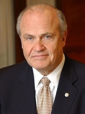 Fred Thompson, with larger-than-life persona, dies at 73