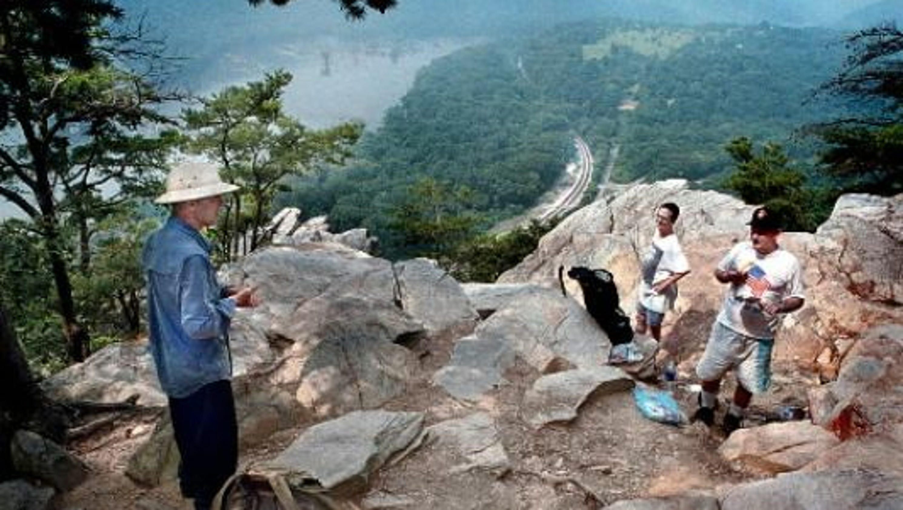 Photos: Appalachian Trail's first thru-hiker Earl Shaffer remembered