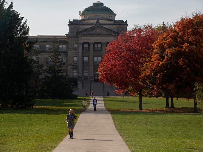 Photos: Fall colors on campus at ISU, Drake, UNI and UI