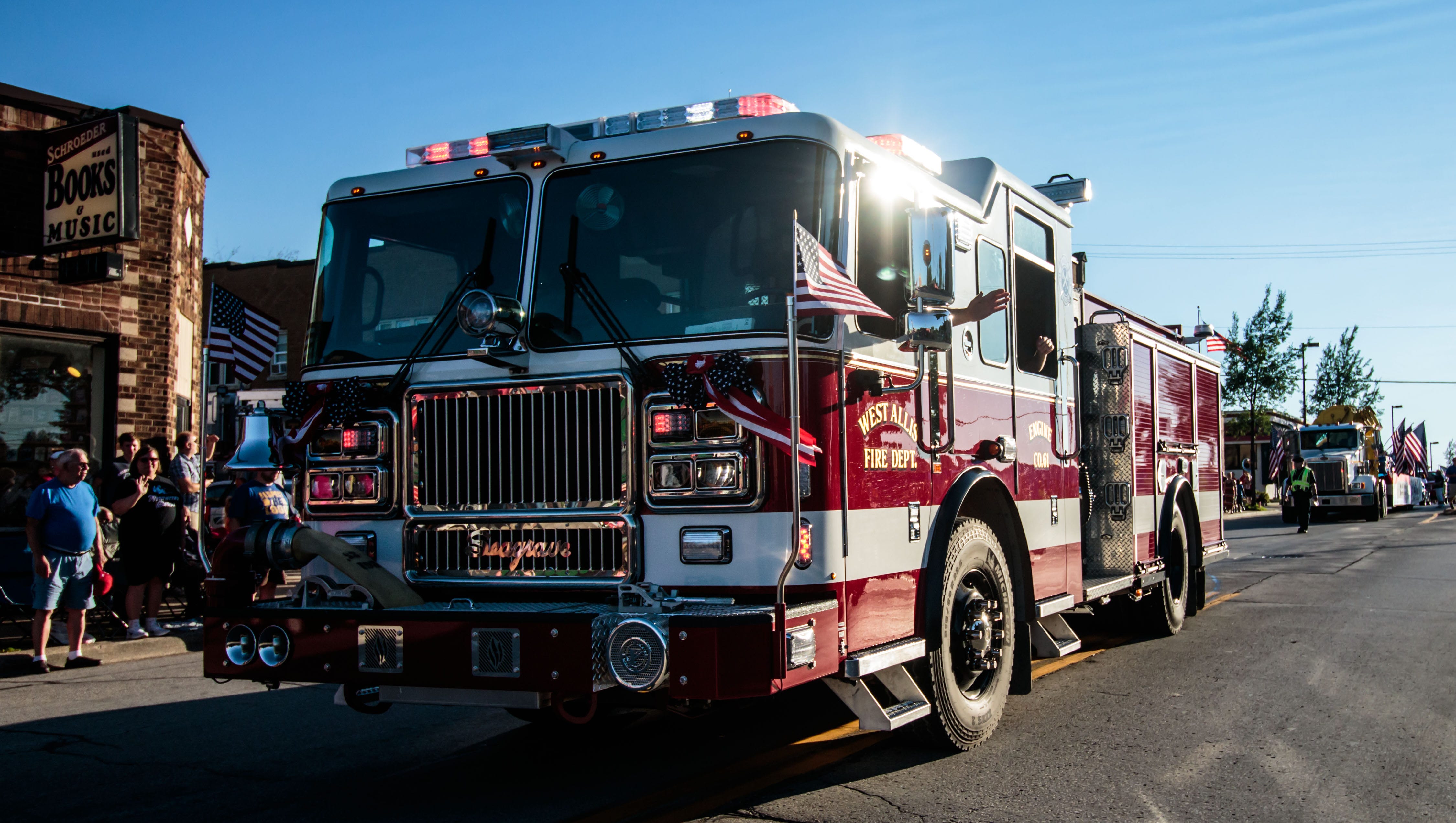 Fire causes $16K damage to West Allis duplex
