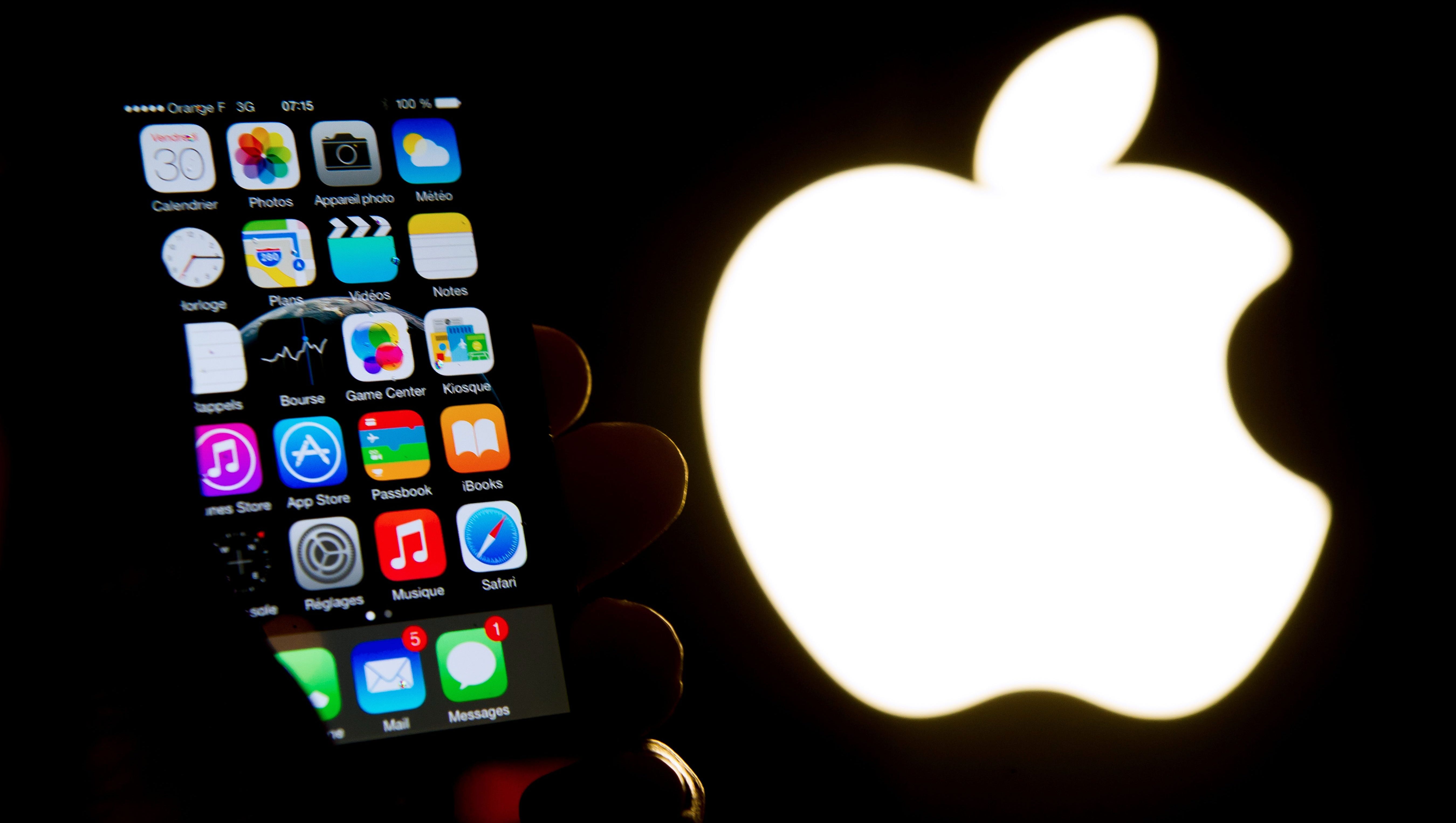 Apple doesn’t have to unlock drug dealer’s iPhone, judge says