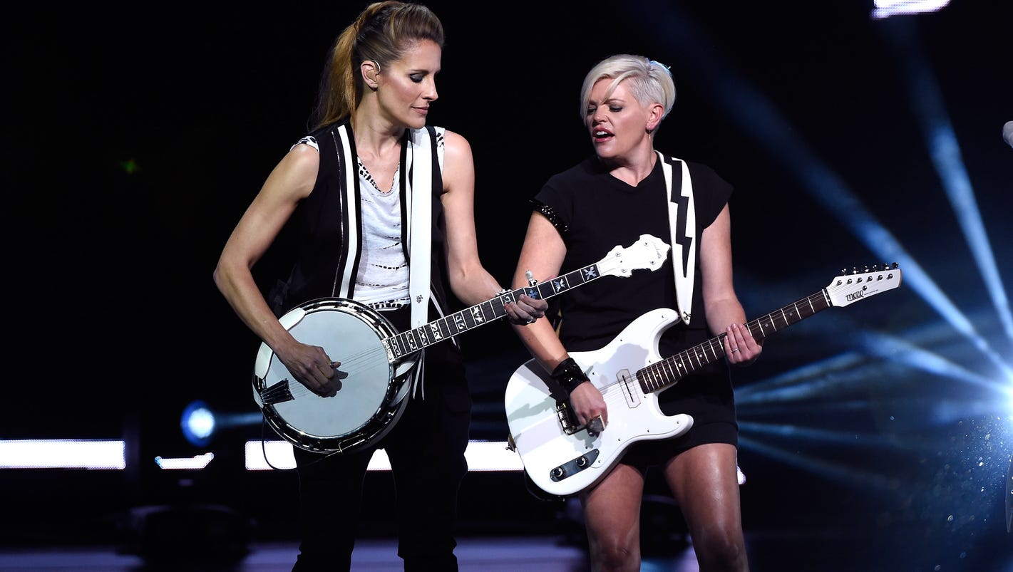Review: Dixie Chicks make nice at Riverbend