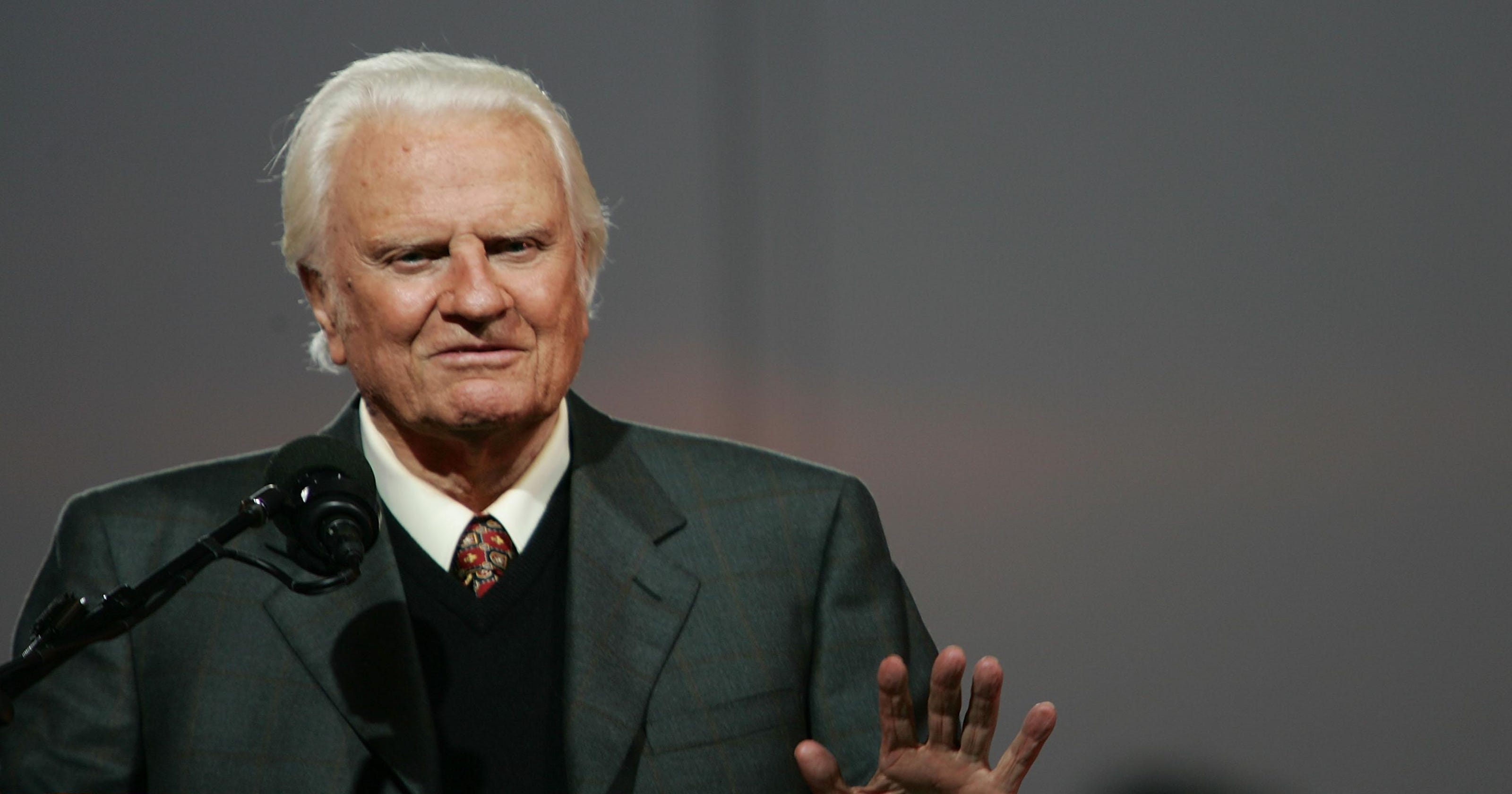 Evangelist Billy Graham dies at age 99