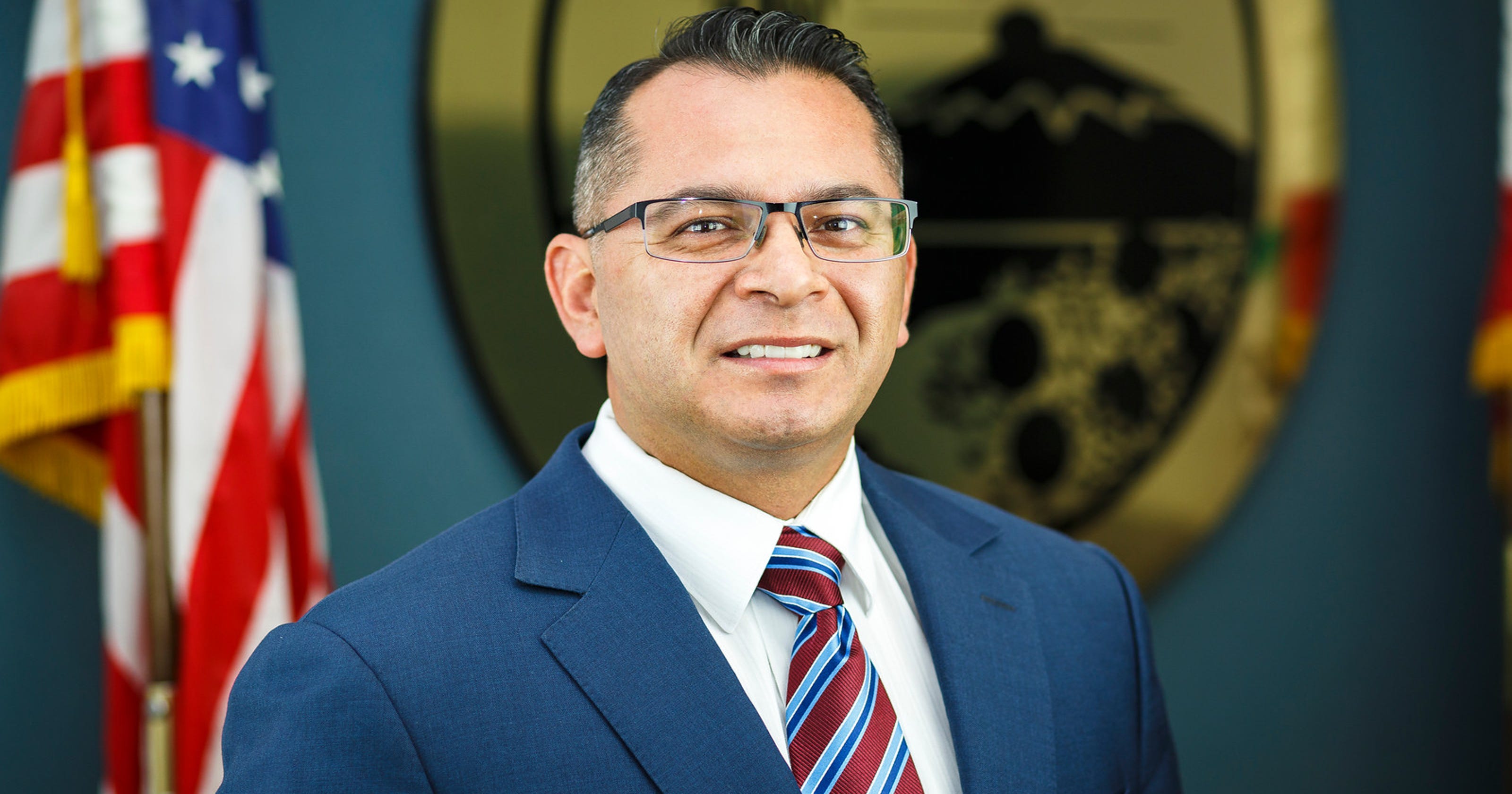 Top-ranking Democrats backing V. Manuel Perez for supervisor