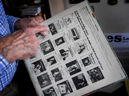 From Loretta Lynn to Garth Brooks, photographer Les Leverett captured ...