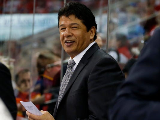 Sabres sign coach Nolan to 3-year extension