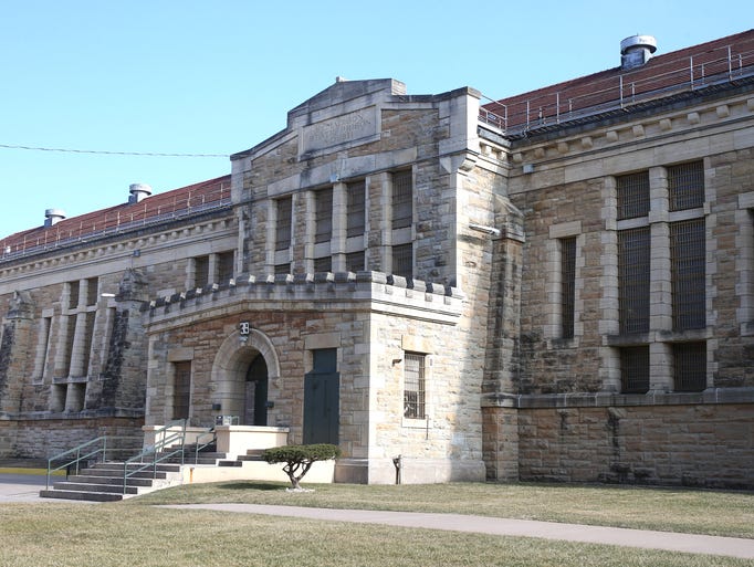 34 photos: Inside the current Iowa State Penitentiary