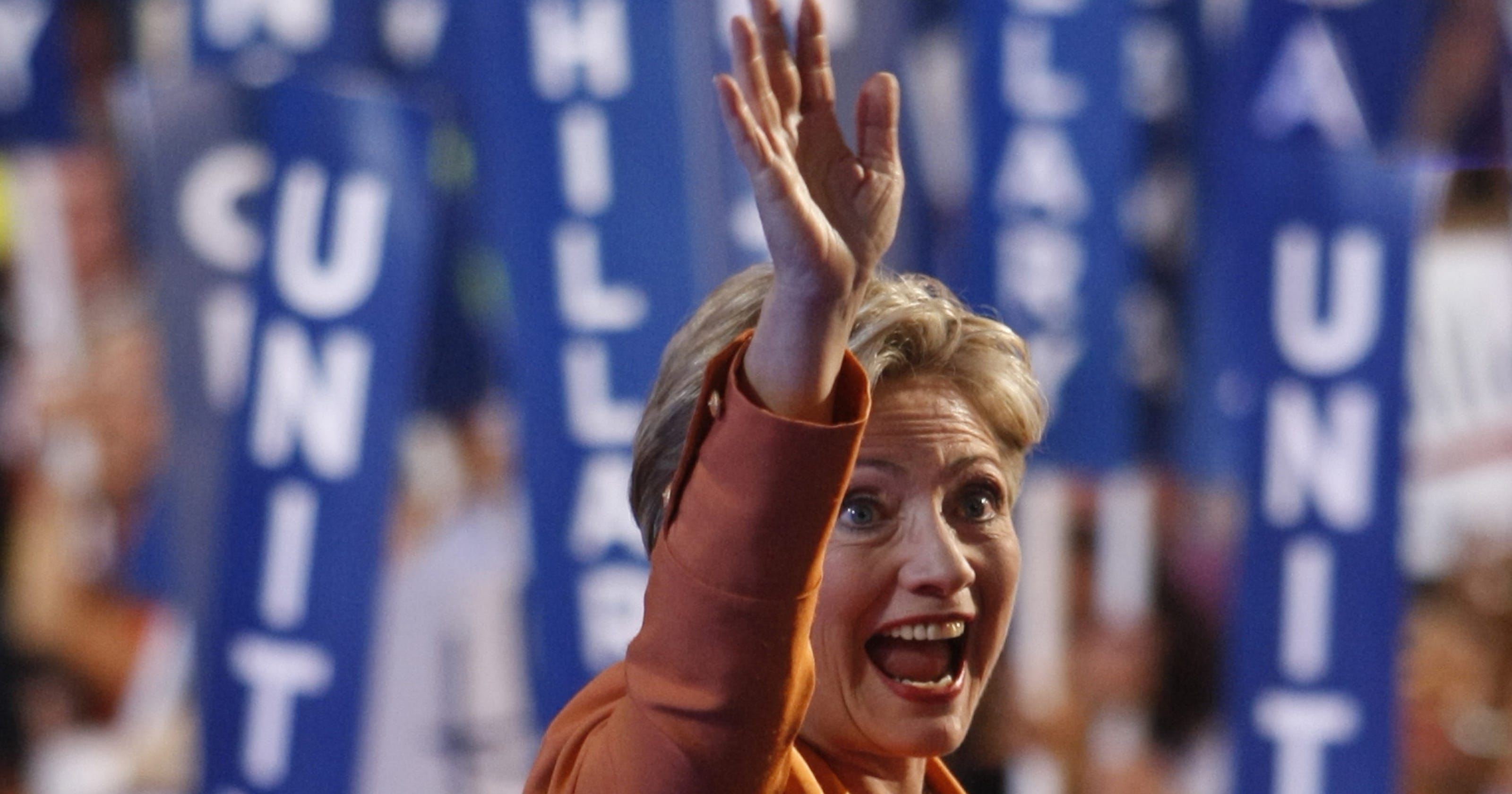 Hillary Clinton waves ... and smiles and waves