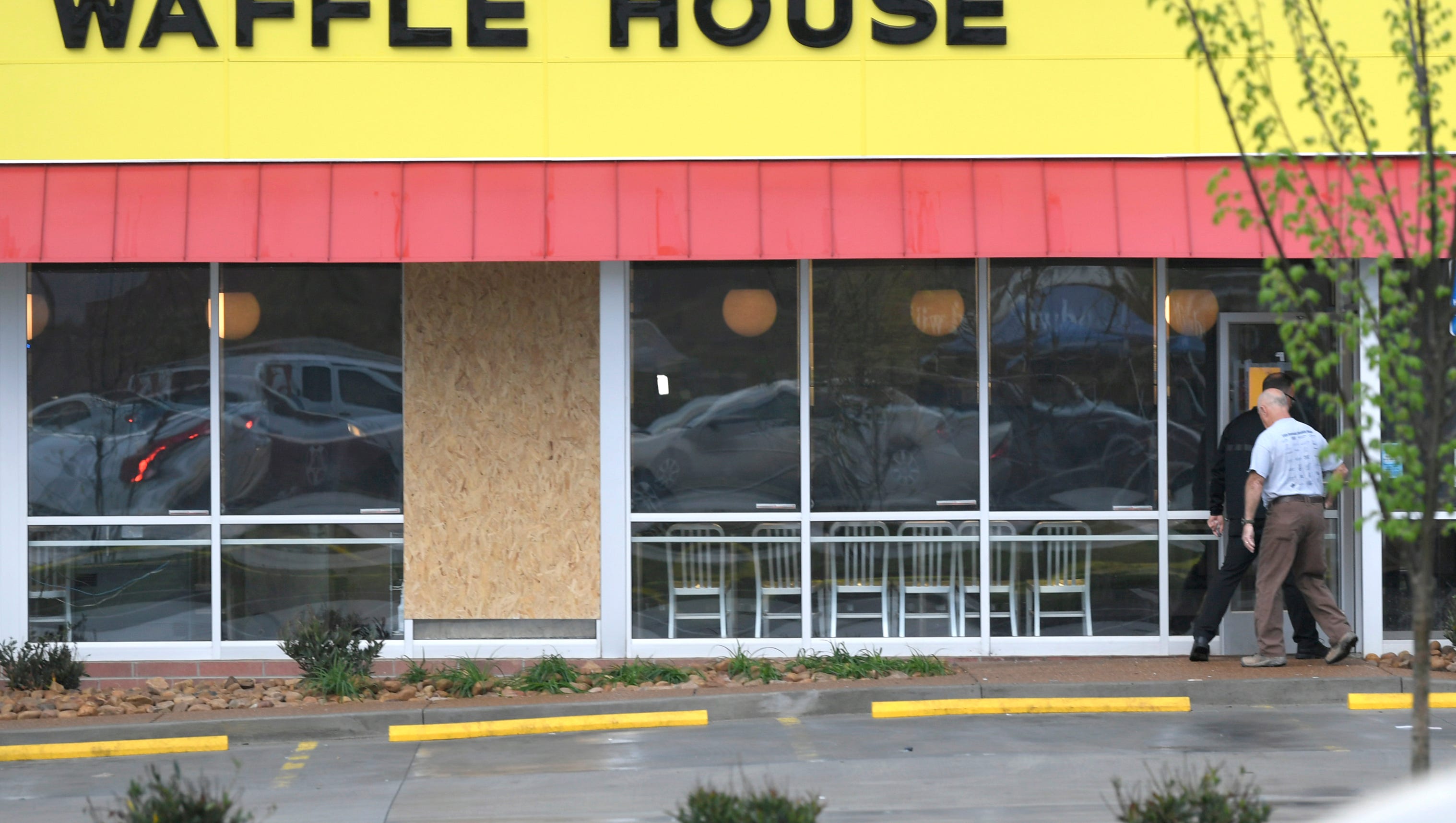Waffle House shooting: Did Travis Reinking's father violate gun laws?