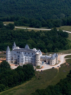 Pensmore, massive mansion near Ozark, continues construction
