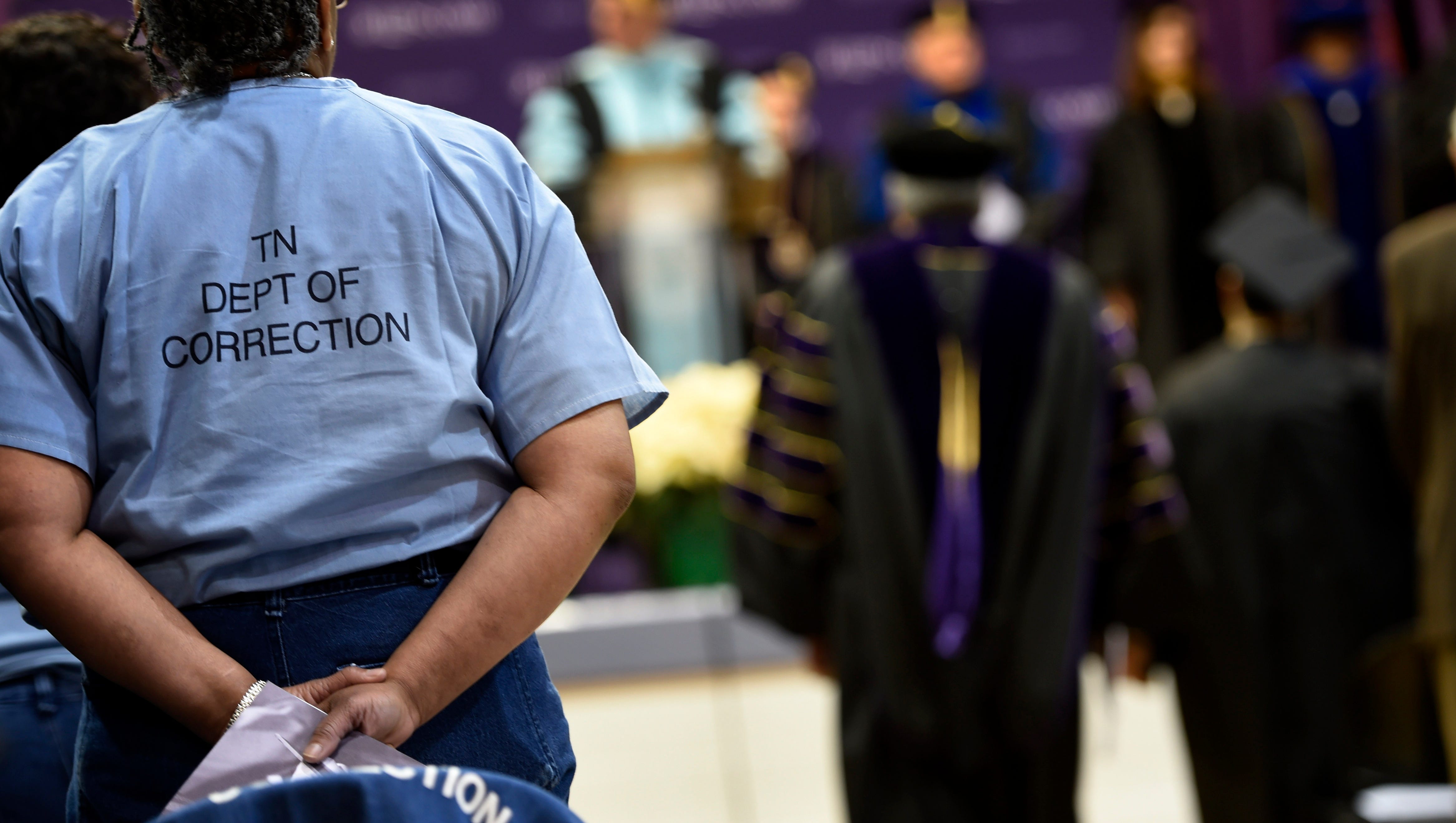 7 inmates celebrate college graduation behind bars