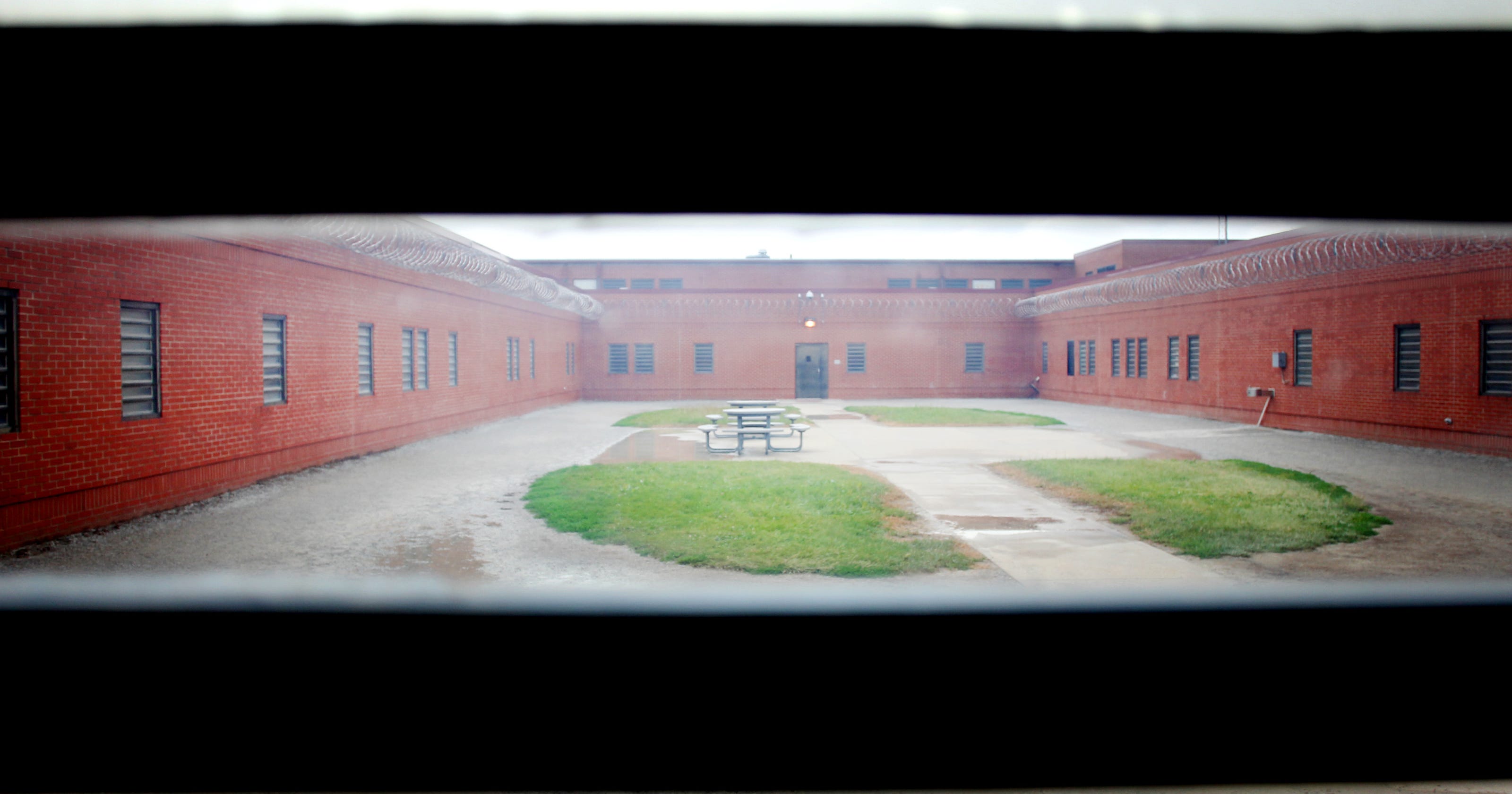 University of Iowa explores bringing higher education to state's prison ...