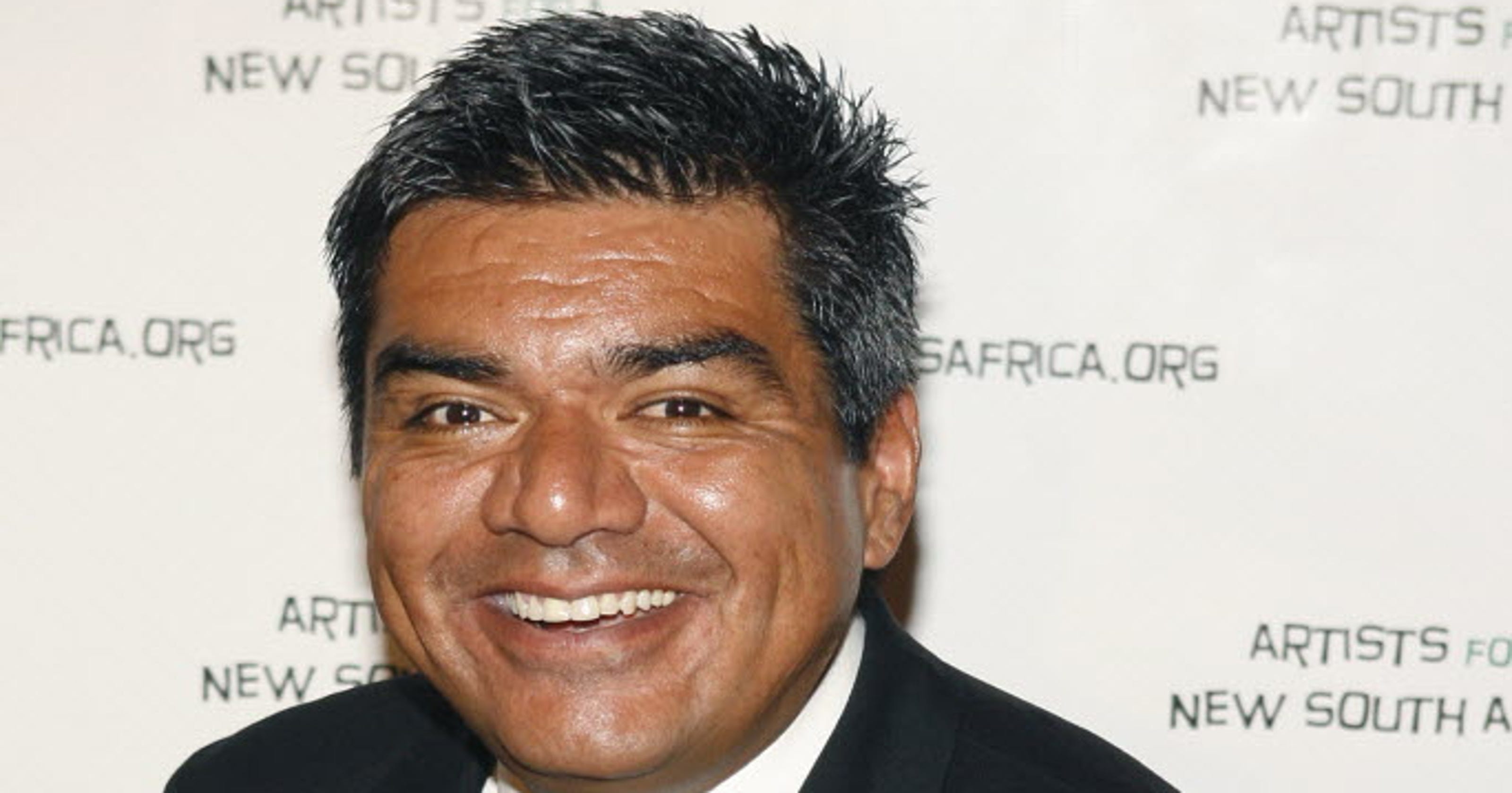 George Lopez discusses influences, will bring show about 'life' to Wellmont